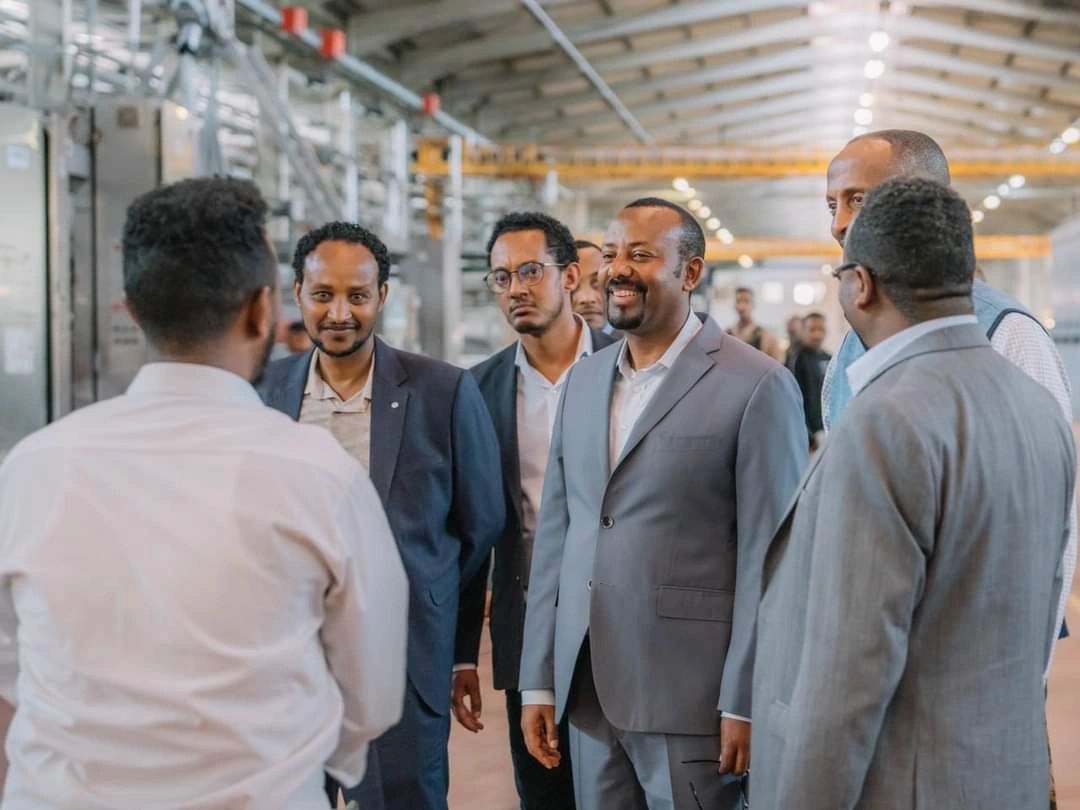 Prime Minister Dr. Abiy Ahmed Makes Historic Visit to Buluko Textile ...